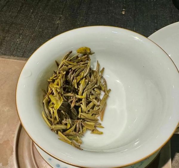 蒙顶黄芽属于什么茶_蒙顶黄芽怎么泡才正确-第3张图片-山城妙识 蒙顶黄芽属于什么茶_蒙顶黄芽怎么泡才正确-第3张图片-山城妙识