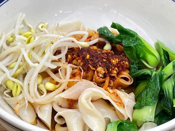 油泼面高清图片怎么拍_油泼面图片大全哪里找-第1张图片-山城妙识 油泼面高清图片怎么拍_油泼面图片大全哪里找-第1张图片-山城妙识