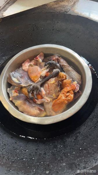 农家炖土鸡怎么做_农家炖土鸡需要焯水吗-第3张图片-山城妙识