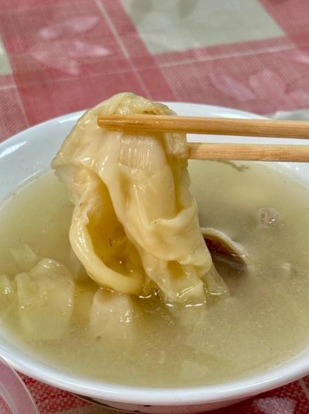 鱼肚汤怎么炖不腥_鱼肚汤做法详细步骤-第1张图片-山城妙识