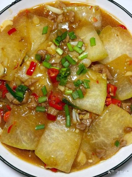 五花肉炒冬瓜怎么做_五花肉炒冬瓜要不要焯水-第2张图片-山城妙识 五花肉炒冬瓜怎么做_五花肉炒冬瓜要不要焯水-第2张图片-山城妙识