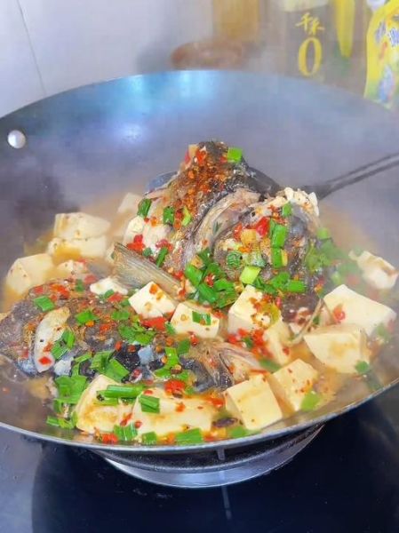 酸菜鱼头炖豆腐怎么做_酸菜鱼头炖豆腐家常做法-第2张图片-山城妙识 酸菜鱼头炖豆腐怎么做_酸菜鱼头炖豆腐家常做法-第2张图片-山城妙识