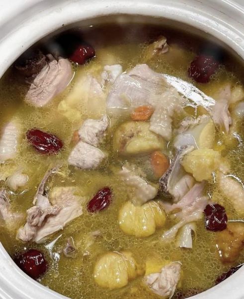 清炖全鸡加什么调料_清炖全鸡放什么料最鲜-第1张图片-山城妙识 清炖全鸡加什么调料_清炖全鸡放什么料最鲜-第1张图片-山城妙识