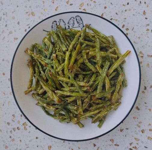 干煸豆角炸几分钟_豆角炸多久才酥脆-第3张图片-山城妙识 干煸豆角炸几分钟_豆角炸多久才酥脆-第3张图片-山城妙识