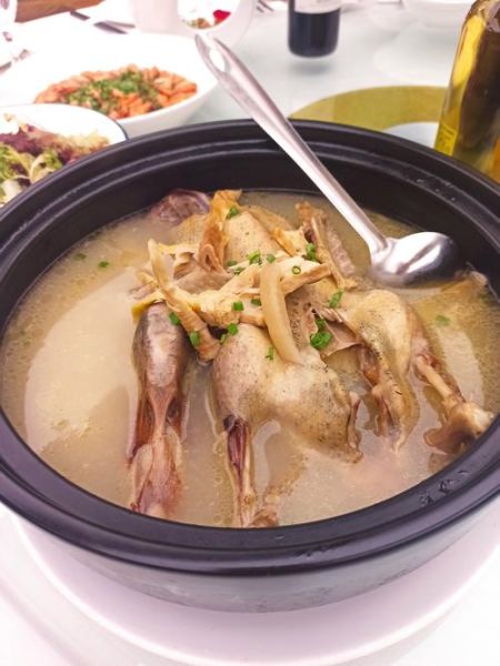 笋干老鸭汤怎么做_老鸭汤笋干要泡多久-第1张图片-山城妙识