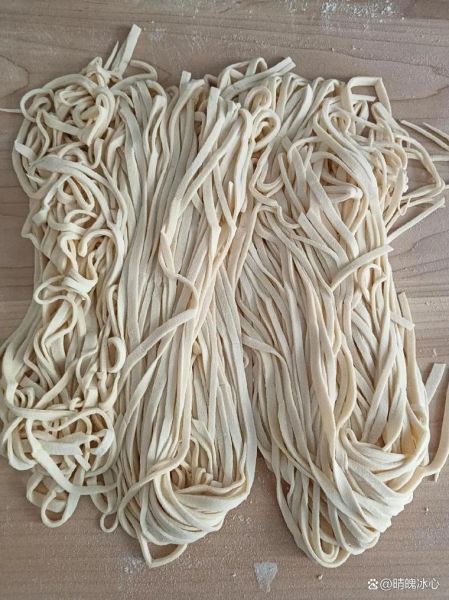 杂面条的面粉比例_怎么做才筋道-第2张图片-山城妙识 杂面条的面粉比例_怎么做才筋道-第2张图片-山城妙识