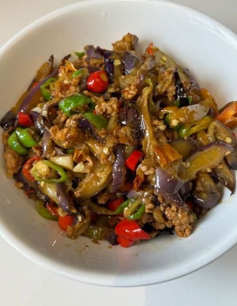 茄子炒肉末怎么做_茄子炒肉末先炒茄子还是先炒肉-第1张图片-山城妙识