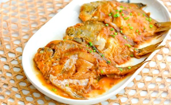 鲳鱼汤怎么做好吃_鲳鱼汤去腥技巧-第1张图片-山城妙识