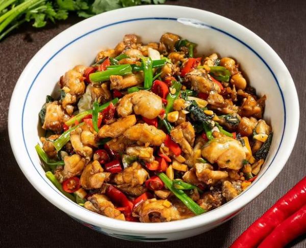 香辣牛蛙怎么做_香辣牛蛙热量高吗-第3张图片-山城妙识