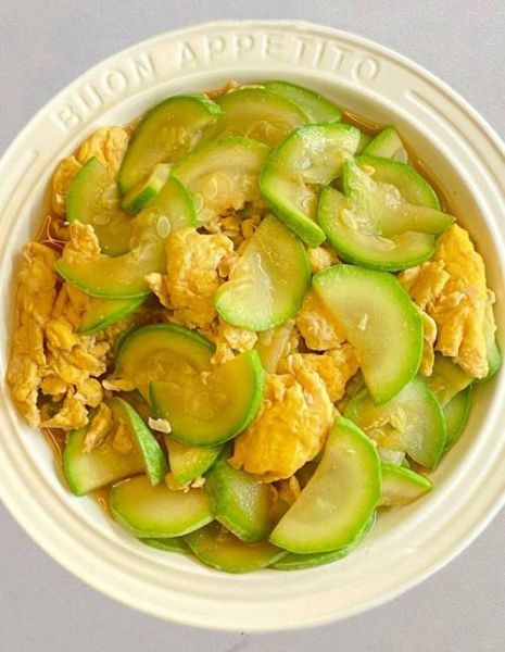 西葫芦炒鸡蛋的营养价值_西葫芦炒鸡蛋的功效与作用-第2张图片-山城妙识 西葫芦炒鸡蛋的营养价值_西葫芦炒鸡蛋的功效与作用-第2张图片-山城妙识