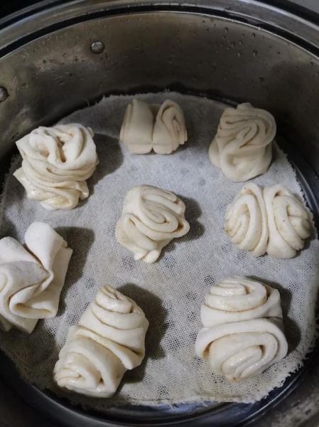 蒸花卷怎么做_蒸花卷十种方法-第1张图片-山城妙识