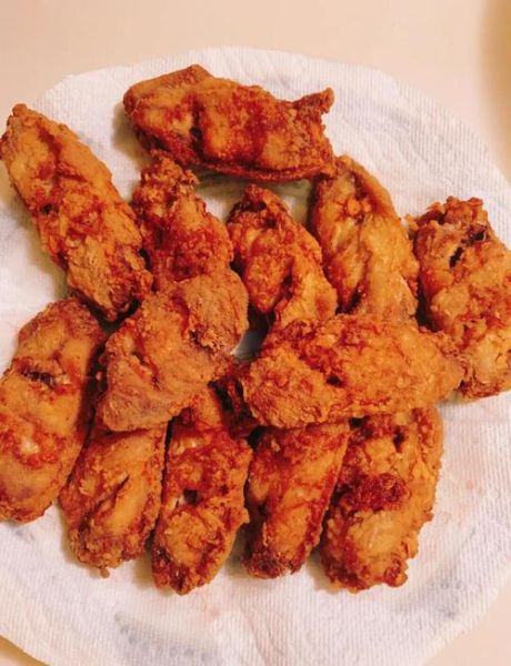 面包糠炸鸡翅怎么做才酥脆_正宗做法步骤详解-第2张图片-山城妙识