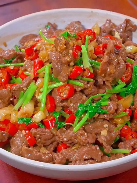 牛肉怎么炒好吃又简单_牛肉炒多久才嫩-第1张图片-山城妙识