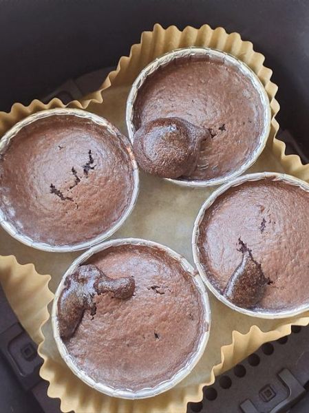 熔岩蛋糕怎么做_需要哪些材料-第1张图片-山城妙识 熔岩蛋糕怎么做_需要哪些材料-第1张图片-山城妙识