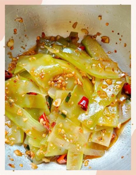 莴苣怎么炒好吃_莴苣凉拌要不要焯水-第3张图片-山城妙识 莴苣怎么炒好吃_莴苣凉拌要不要焯水-第3张图片-山城妙识