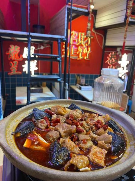 砂锅臭豆腐怎么做_砂锅臭豆腐做法大全-第1张图片-山城妙识