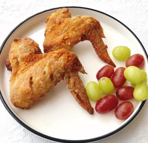 油炸鸡翅怎么腌制才入味_油炸鸡翅炸多久才酥脆-第2张图片-山城妙识