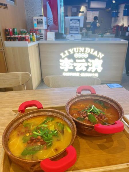 小锅米线起源于哪里_正宗做法为何用铜锅-第1张图片-山城妙识