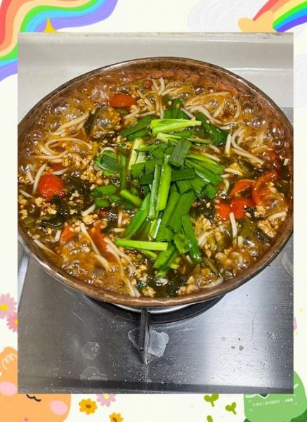 小锅米线起源于哪里_正宗做法为何用铜锅-第2张图片-山城妙识