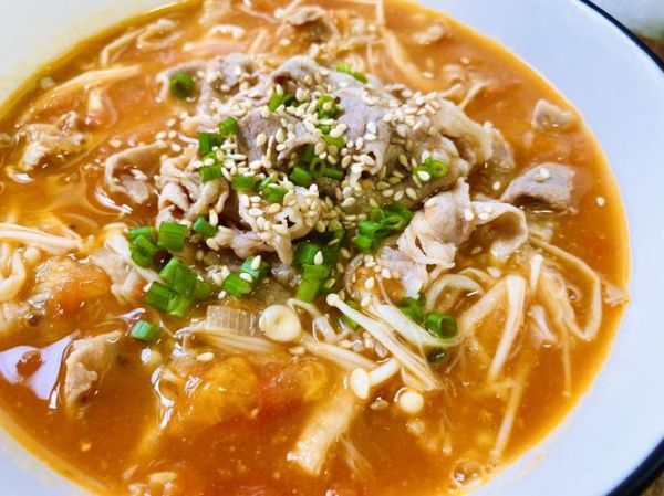 金针菇肥牛汤怎么做_金针菇肥牛汤的营养价值-第3张图片-山城妙识 金针菇肥牛汤怎么做_金针菇肥牛汤的营养价值-第3张图片-山城妙识