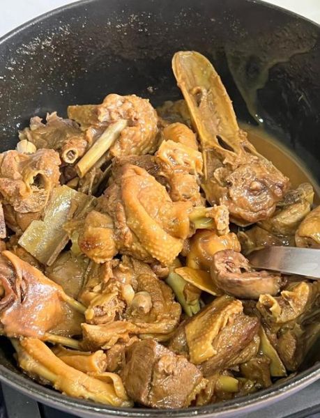 家常炒鸭肉怎么做_鸭肉去腥技巧-第2张图片-山城妙识