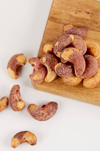 紫皮腰果的功效与作用_紫皮腰果一天吃多少合适-第1张图片-山城妙识