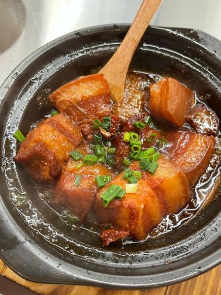 砂锅东坡肉怎么做_东坡肉用砂锅还是铁锅-第1张图片-山城妙识