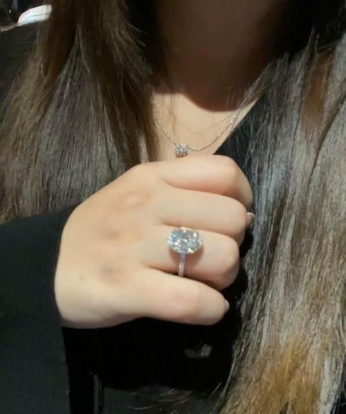 鸽子蛋钻戒多大_一克拉还是三克拉起步-第2张图片-山城妙识