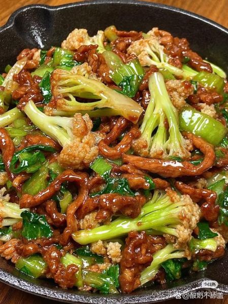 肉丝炒花菜怎么做_花菜焯水还是不焯水-第3张图片-山城妙识