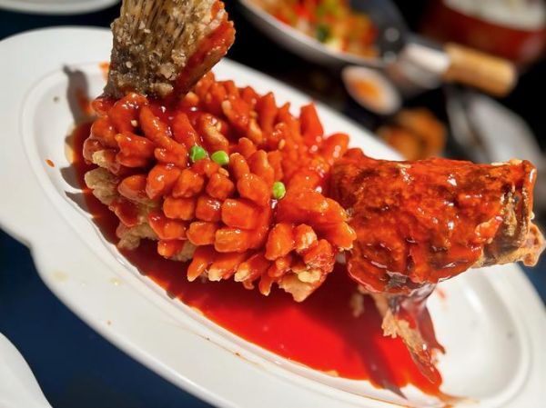 松鼠桂鱼和糖醋鱼有什么区别_口感差异大吗-第1张图片-山城妙识