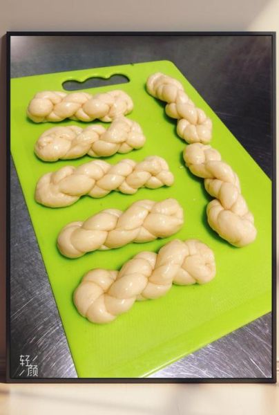 花样麻花怎么做_麻花做法大全-第2张图片-山城妙识