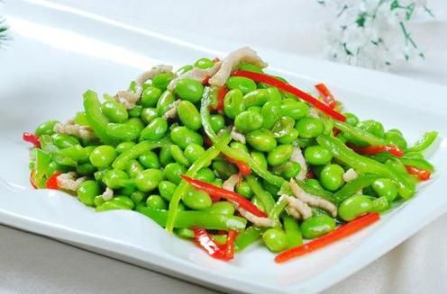 青椒炒毛豆怎么做_青椒炒毛豆需要焯水吗-第3张图片-山城妙识
