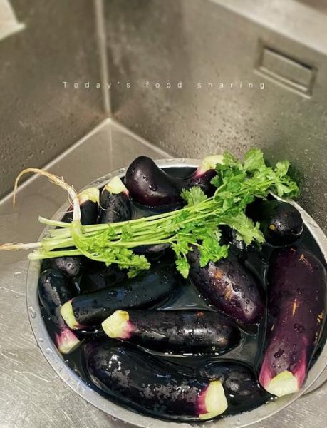 蒜茄子怎么腌制才好吃_家常蒜茄子腌制窍门-第2张图片-山城妙识