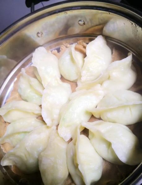 西葫芦鸡蛋蒸饺怎么做_西葫芦鸡蛋蒸饺热量高吗-第1张图片-山城妙识