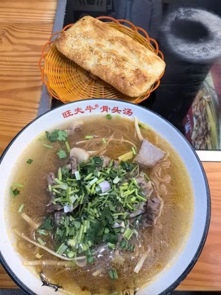 牛肉粉丝汤利润有多少_一碗能赚多少钱-第2张图片-山城妙识