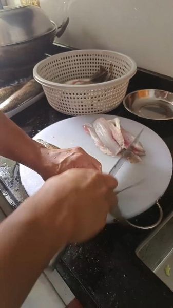 鱼怎么切_鱼片怎么切图解-第3张图片-山城妙识