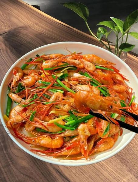 怎样炒河虾好吃窍门_河虾怎么炒才鲜嫩不腥-第2张图片-山城妙识