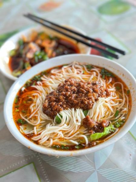 四川担担面热量是多少_减肥能吃吗-第1张图片-山城妙识