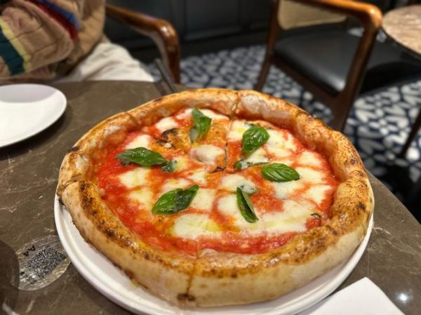 玛格丽特披萨好吃吗_玛格丽特披萨味道如何-第1张图片-山城妙识