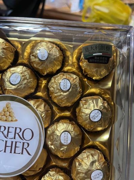 费列罗巧克力保质期多久_费列罗巧克力怎么保存-第2张图片-山城妙识