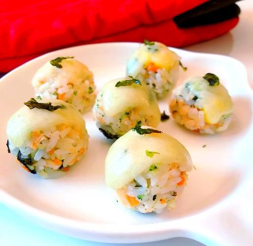 五彩饭团在哪里学到正宗的_正宗五彩饭团做法-第1张图片-山城妙识