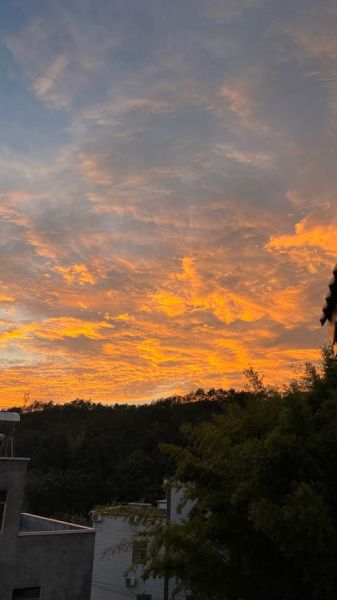 火烧云图片大全_火烧云怎么拍才好看-第1张图片-山城妙识