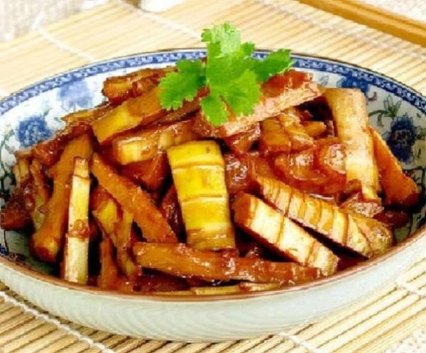 五花肉烧冬笋怎么做_五花肉烧冬笋需要焯水吗-第3张图片-山城妙识