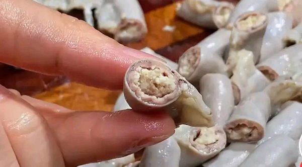 猪粉肠怎么清洗_猪粉肠怎么炒才脆-第1张图片-山城妙识