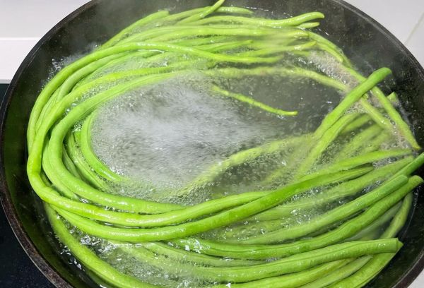 豆角焯水多长时间能熟_豆角焯水几分钟口感最好-第2张图片-山城妙识