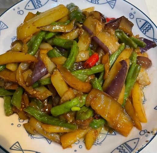 地三鲜怎么做才好吃_土豆茄子辣椒比例是多少-第2张图片-山城妙识