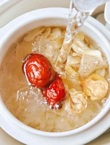 银耳一周吃几次合适_银耳吃多了会上火吗-第1张图片-山城妙识