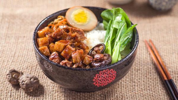 台湾卤肉饭怎么做_卤肉饭卤汁比例是多少-第2张图片-山城妙识