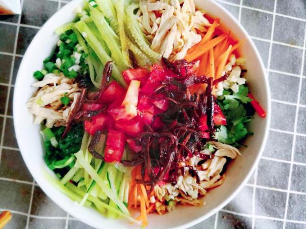 鸡丝凉面图片高清_鸡丝凉面怎么做才好吃-第3张图片-山城妙识