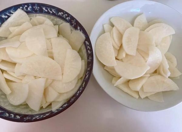 韩式酸甜萝卜块怎么做_萝卜块能放多久-第3张图片-山城妙识